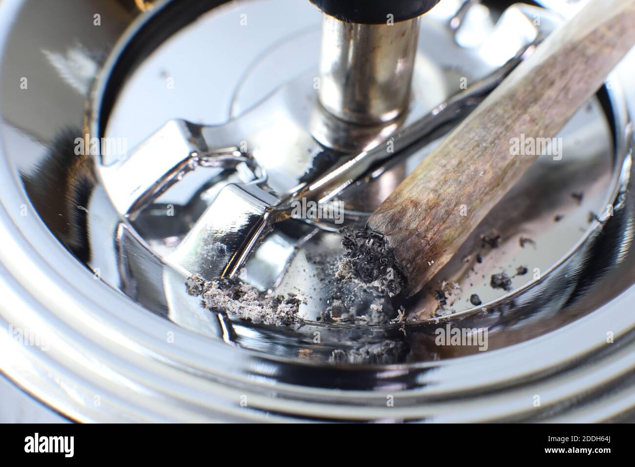 Cannabis joint ashtray hi-res stock photography and images - Alamy