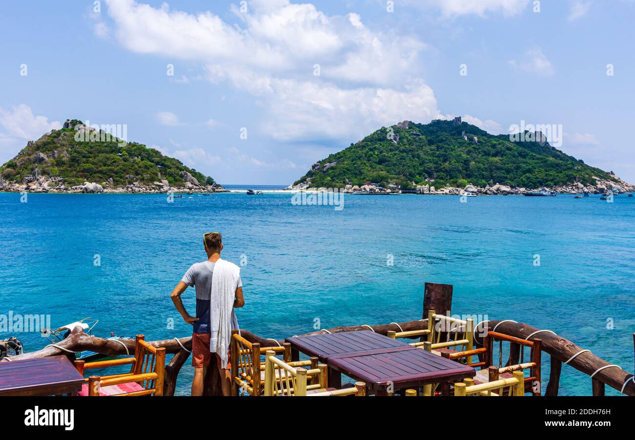 Small green island hi-res stock photography and images - Alamy