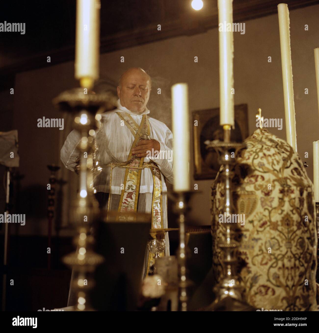 France young priest religion hi-res stock photography and images - Alamy