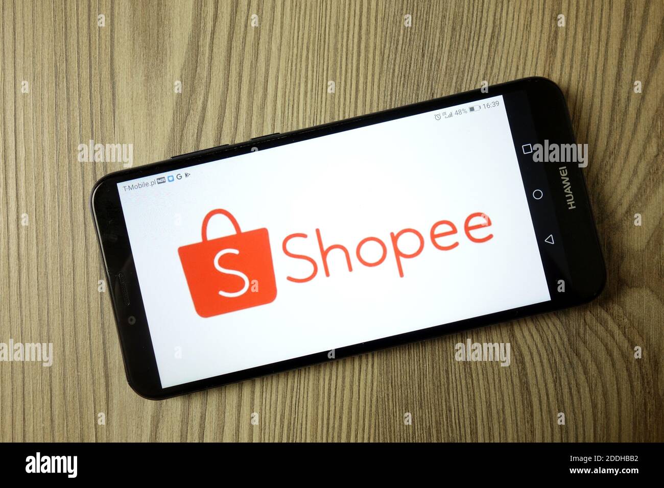 Shopee logo hi-res stock photography and images - Alamy