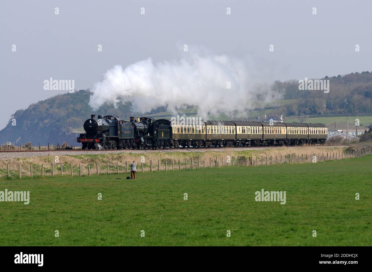 "88" and "5322" head away from Blue Anchor with a Bishops Lydeard - Minehead Service Stock Photo ...