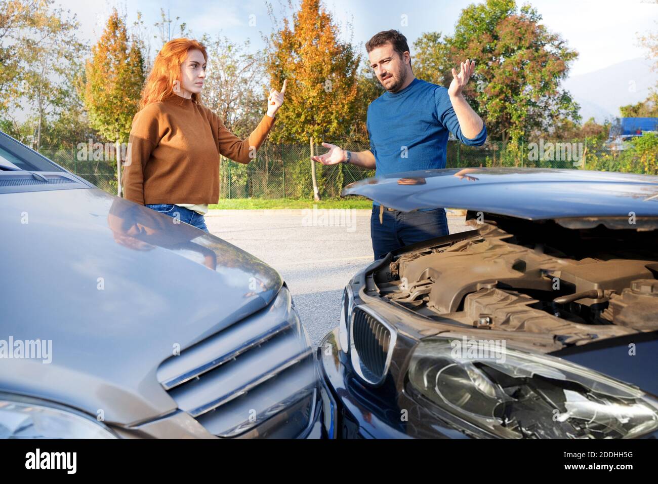 Car damaged people angry hi-res stock photography and images - Alamy