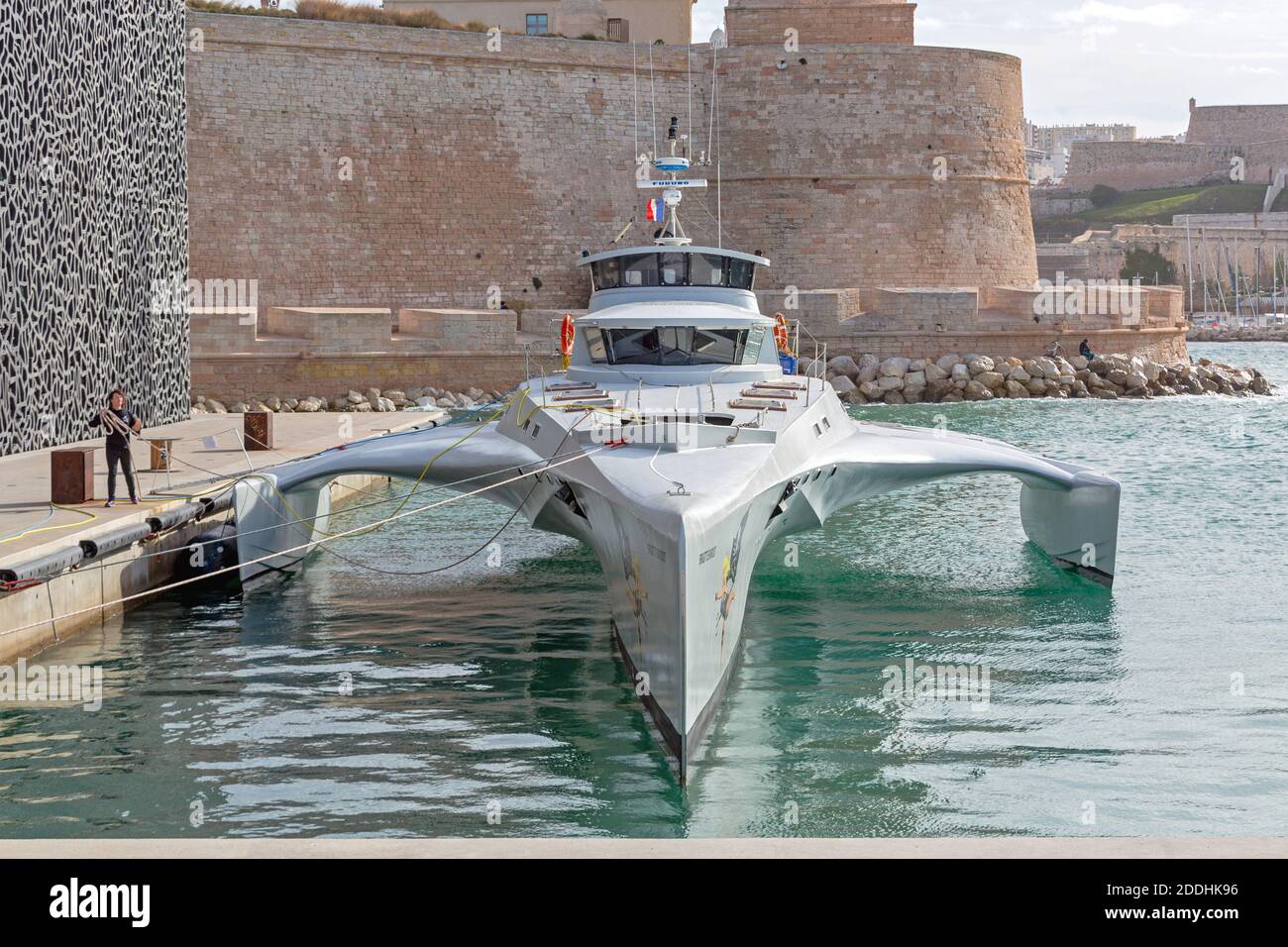 Fast trimaran hi-res stock photography and images - Alamy