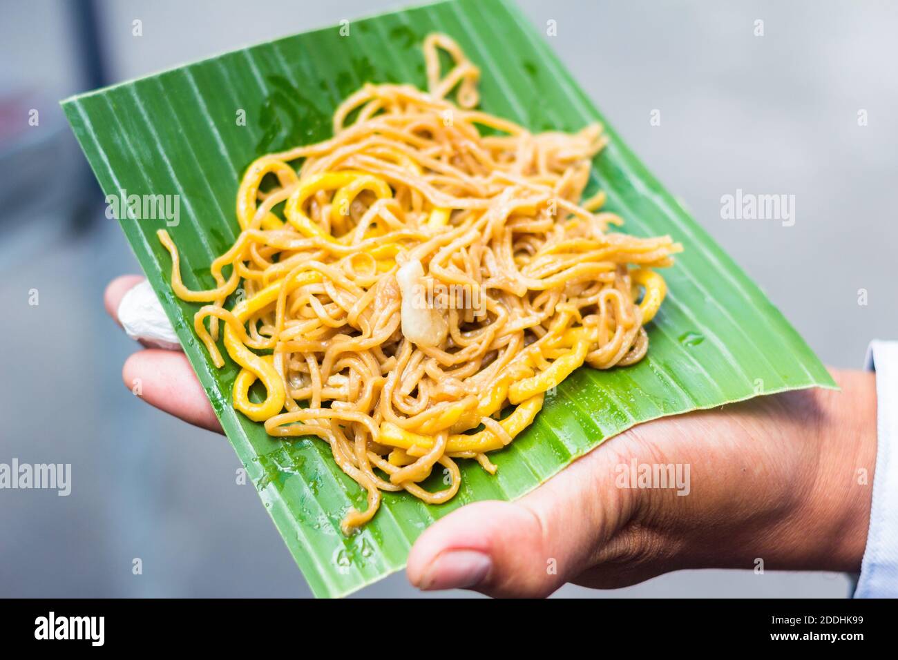 Local noodles called pansit habhab on banana leaf in Quezon ...