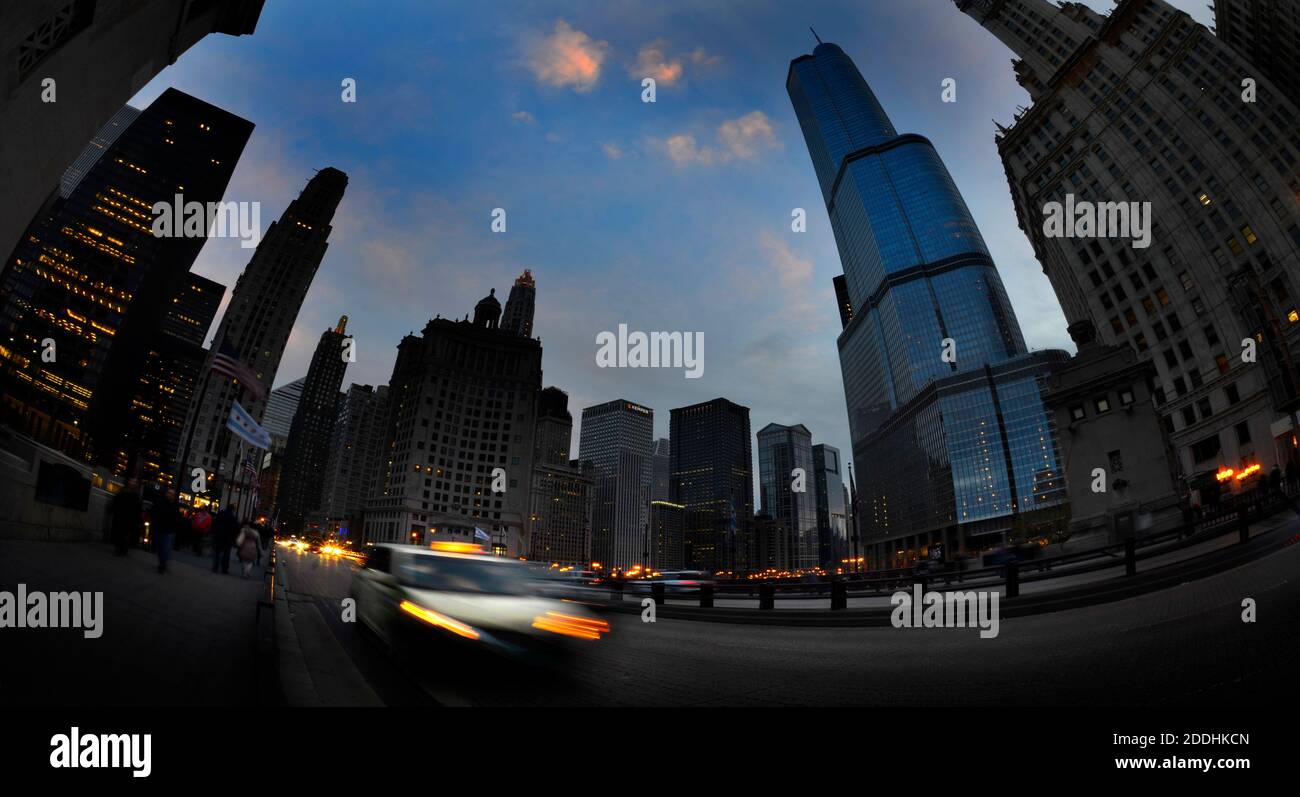 Evening darkness night streets in Chicago city with cars driving ...
