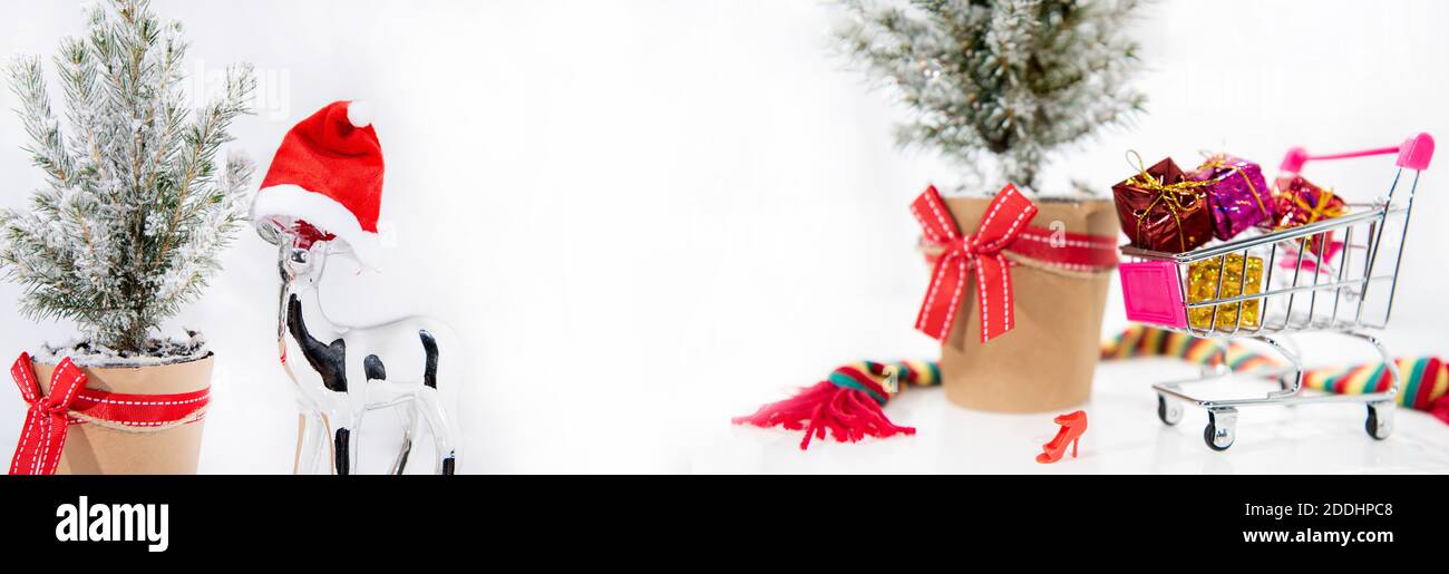 Christmas tree decoration. Merry Christmas horizontal banner. Small ...