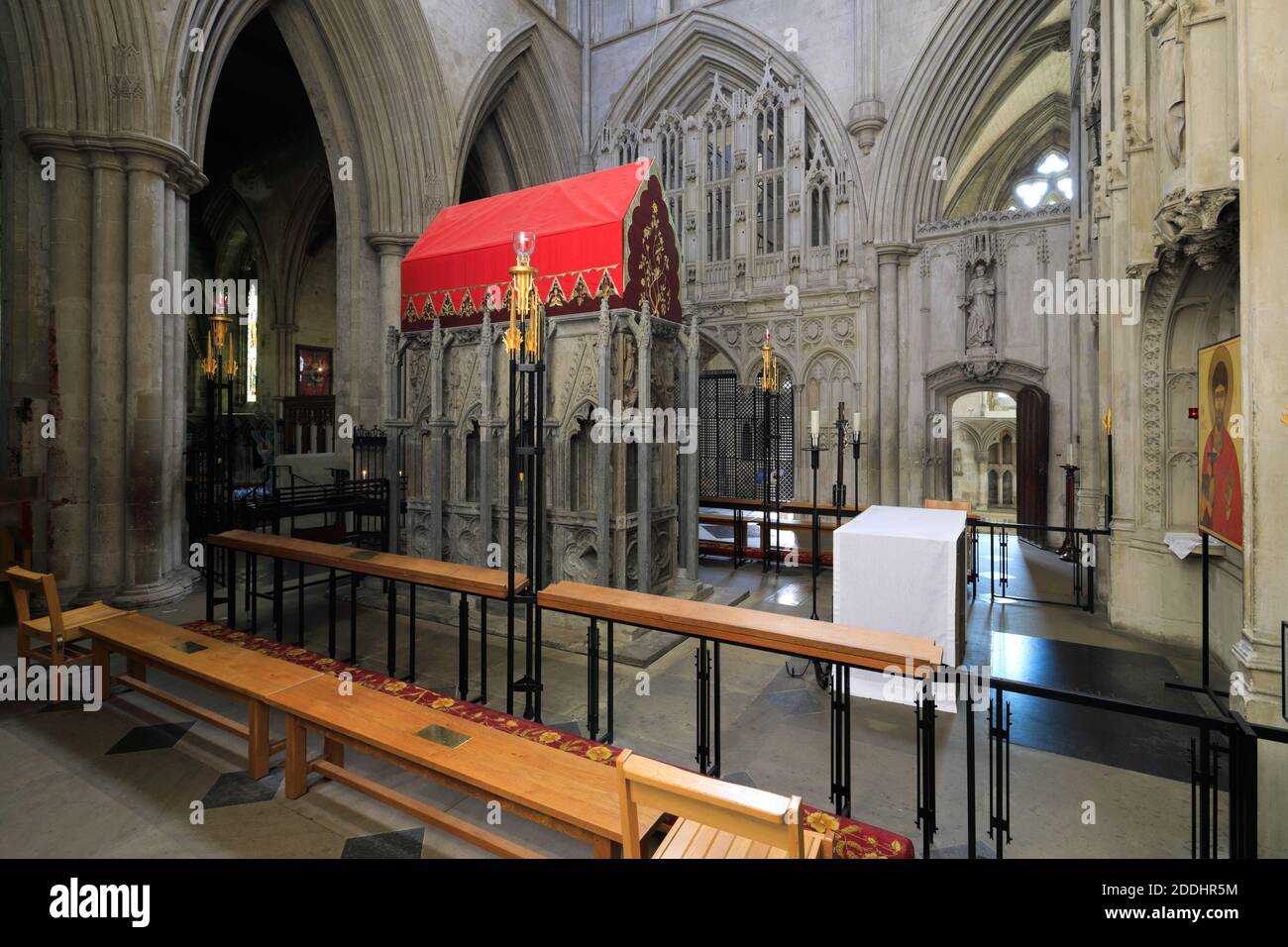 Interior of St Albans Cathedral, St Albans City, Hertfordshire County ...