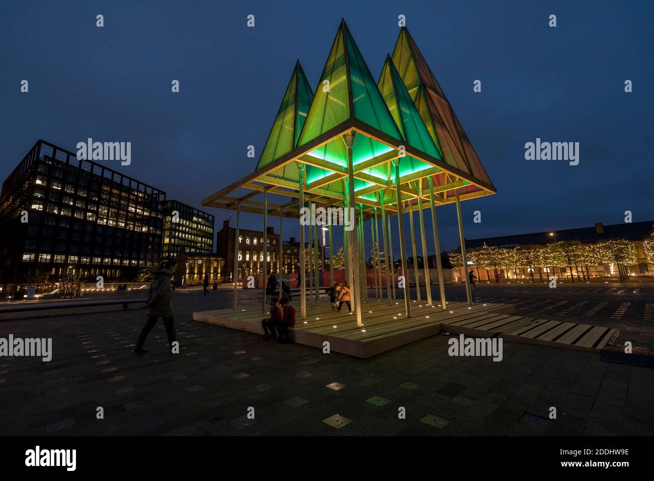 Battle bridge place in kings cross hi-res stock photography and images ...