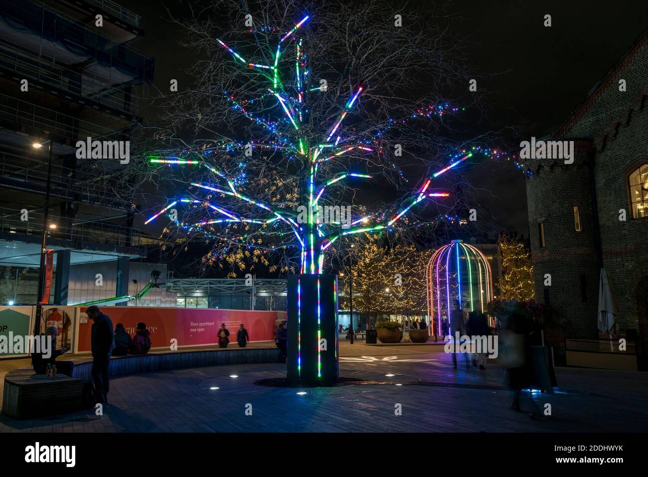 Battle bridge place in kings cross hi-res stock photography and images ...