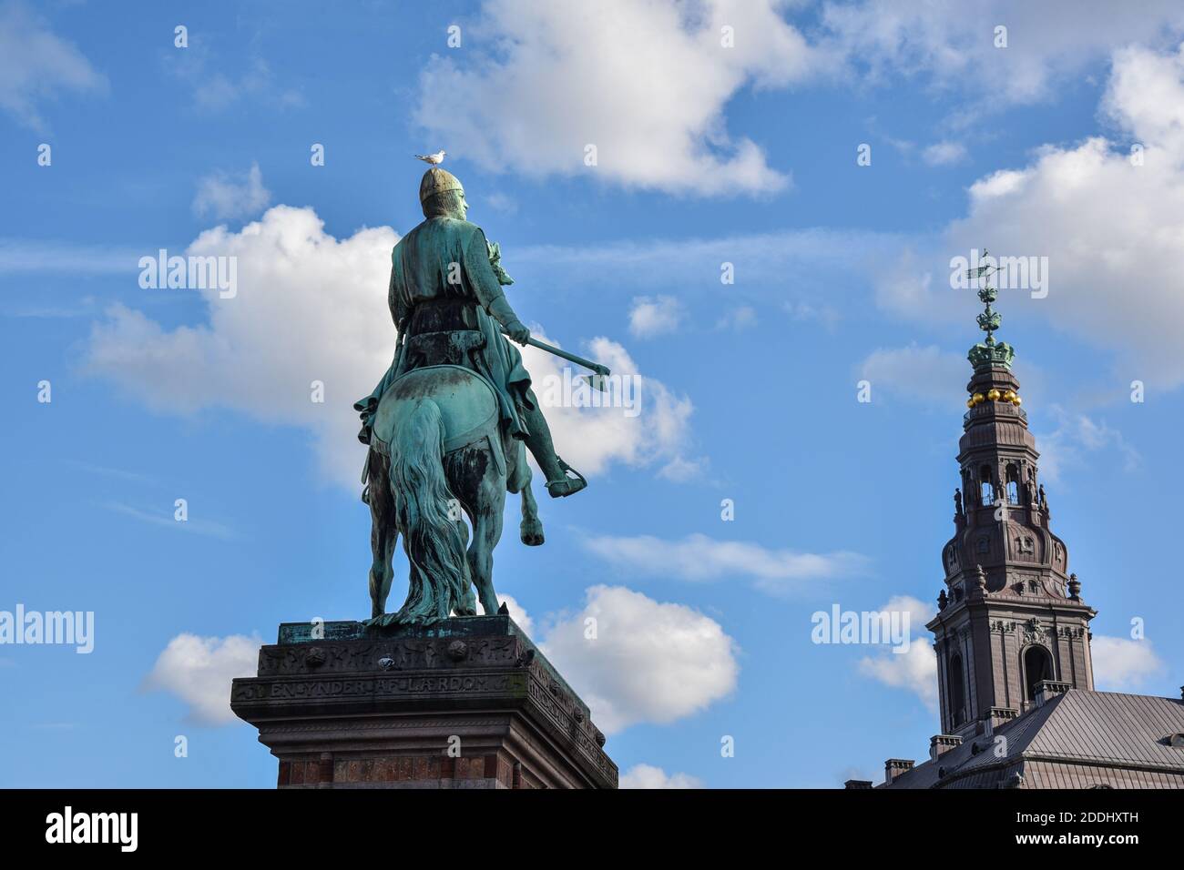 statue of knight with axe Stock Photo - Alamy