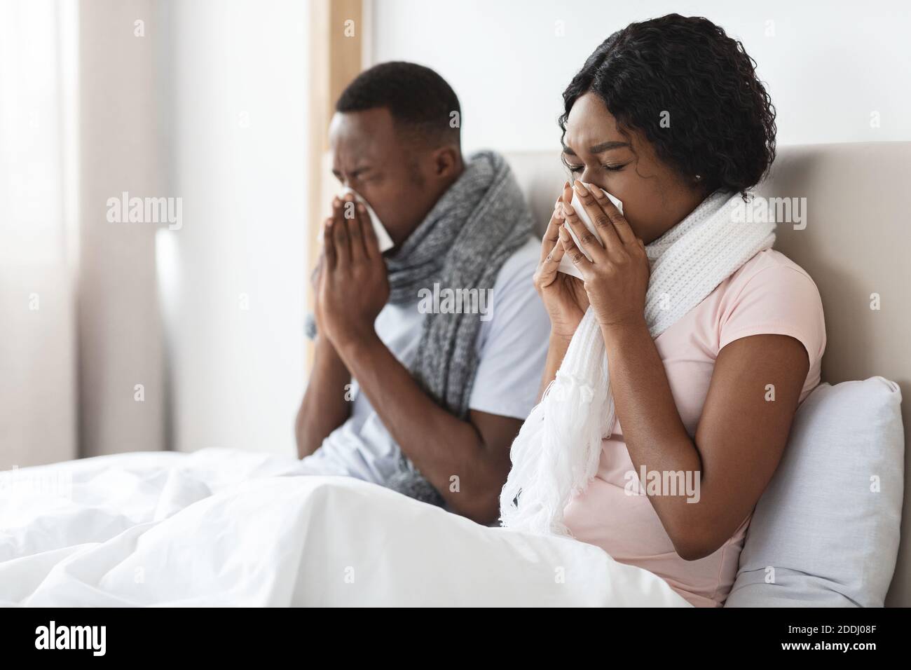 African american woman sheet hi-res stock photography and images - Alamy