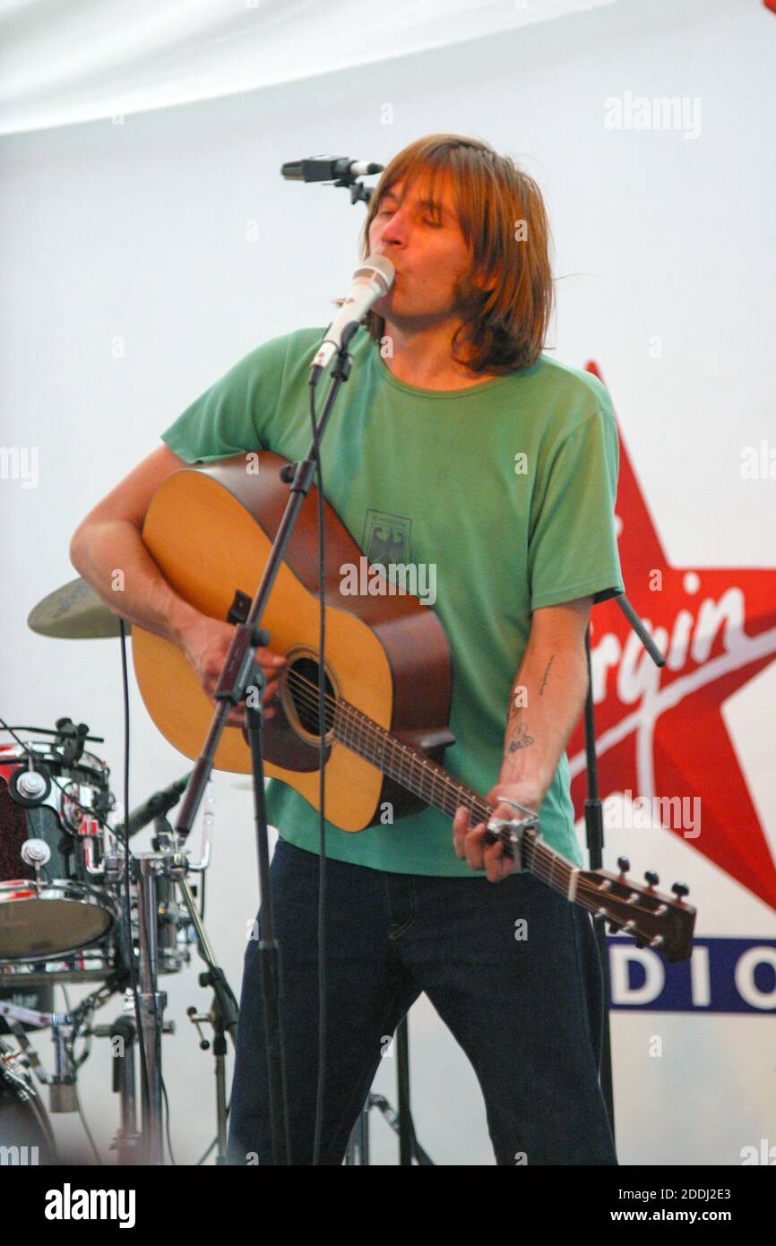 Evan dando v2003 hi-res stock photography and images - Alamy