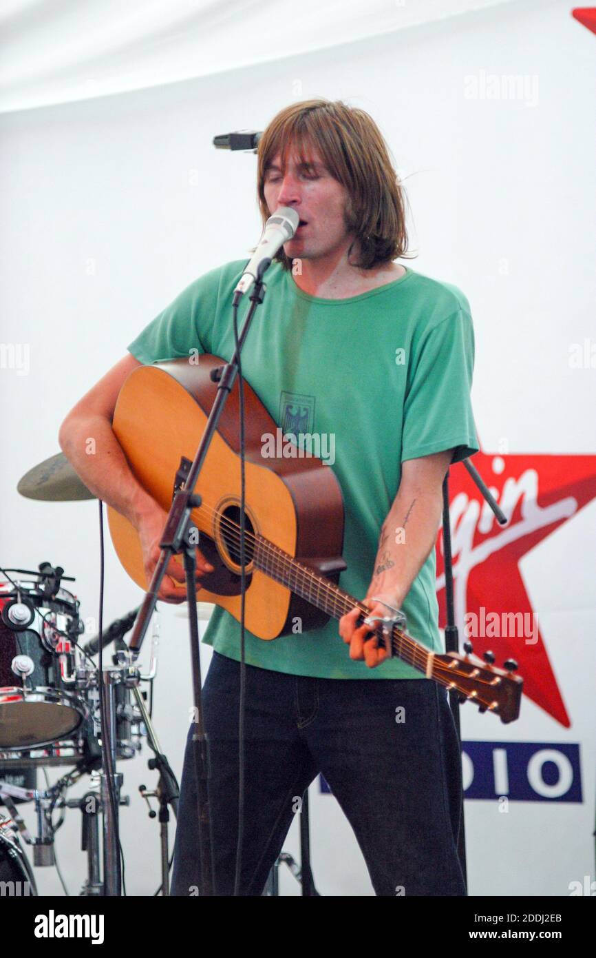 Evan dando v2003 hi-res stock photography and images - Alamy