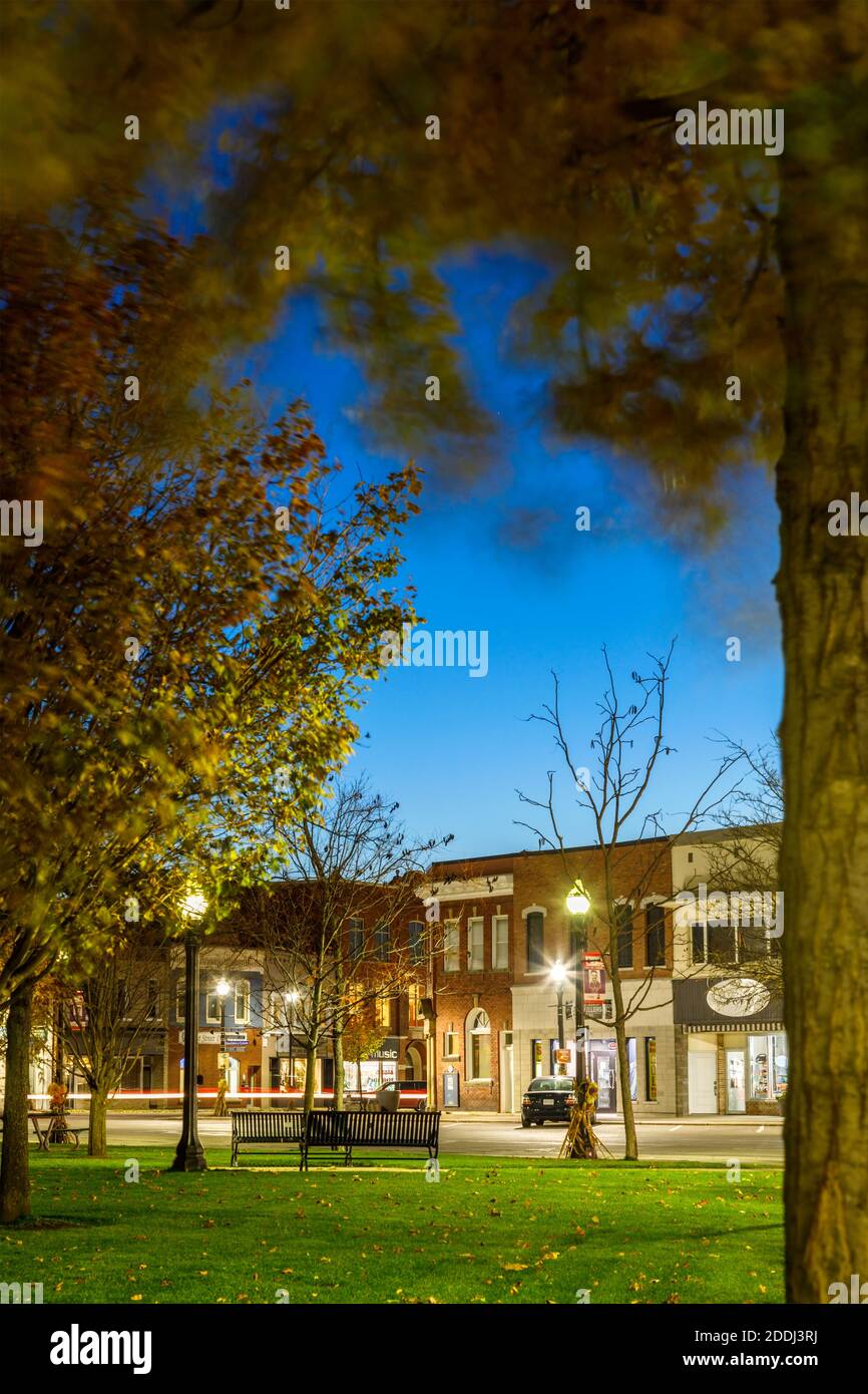 Fall foliage at Courthouse Park within Courthouse Square at dusk in ...