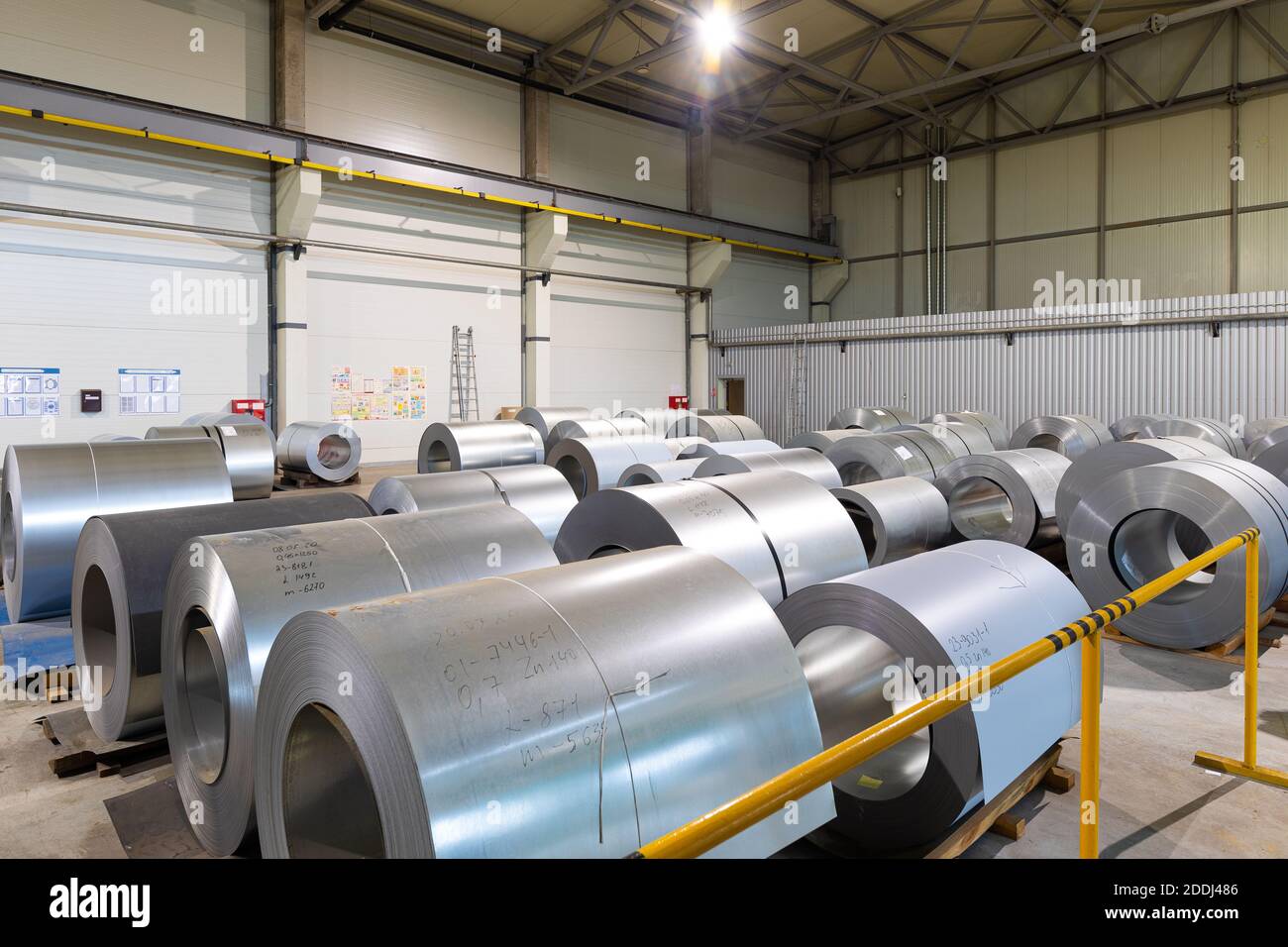 Equipment in transit maintenance facility Stock Photo - Alamy