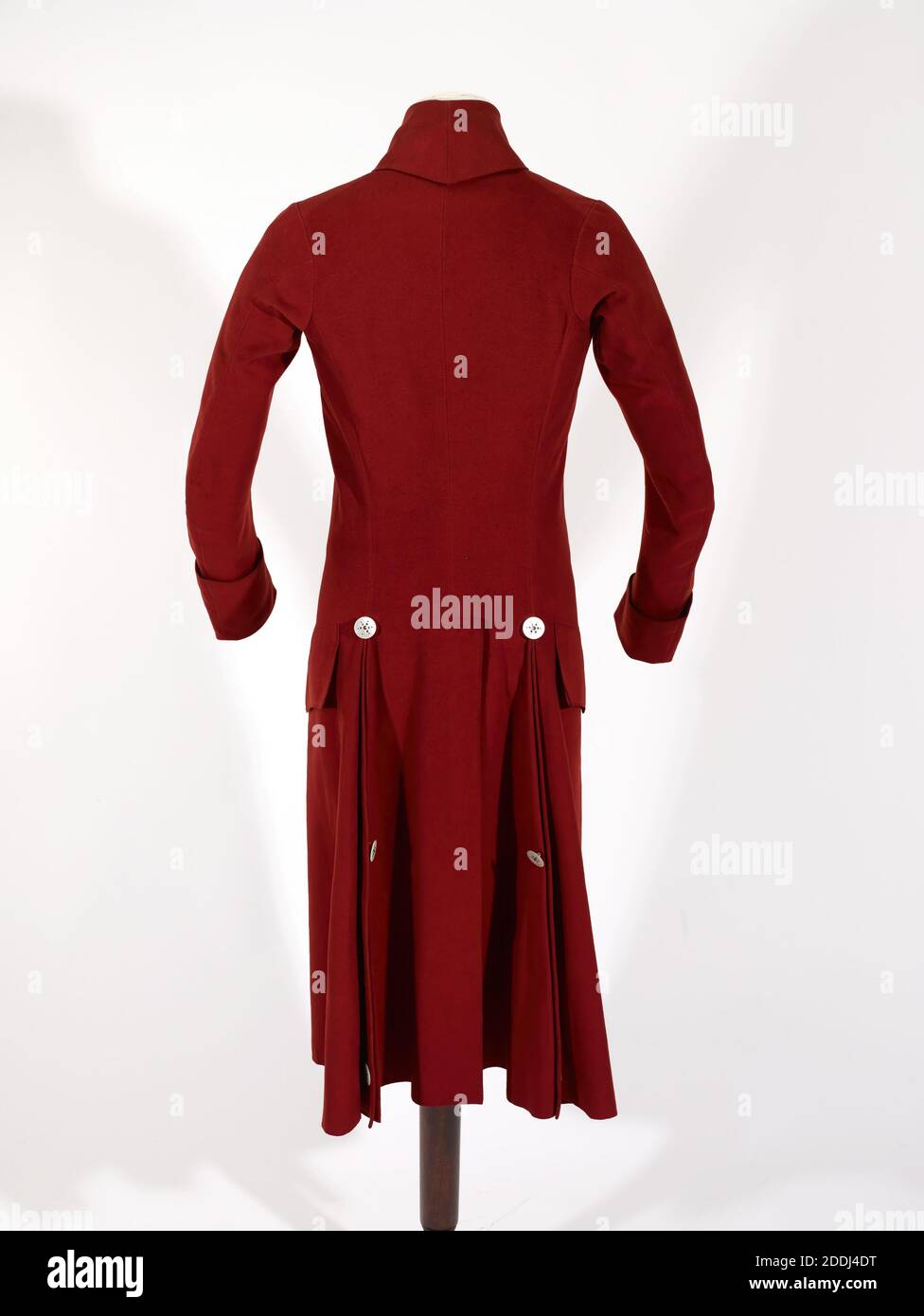 Man's Coat, 18th Century Crimson cloth coat with turn over collar and ...