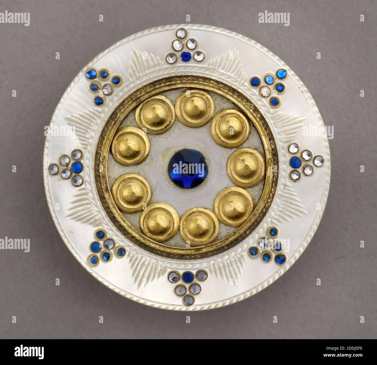 1770 1800 button decorated hi-res stock photography and images - Alamy
