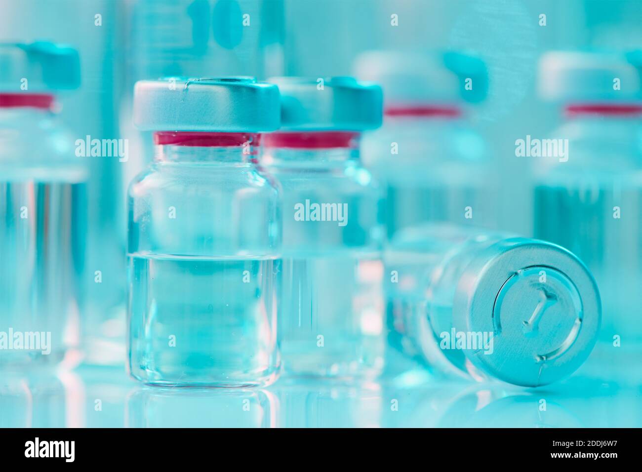 Vaccine vial medication glass hi-res stock photography and images - Alamy