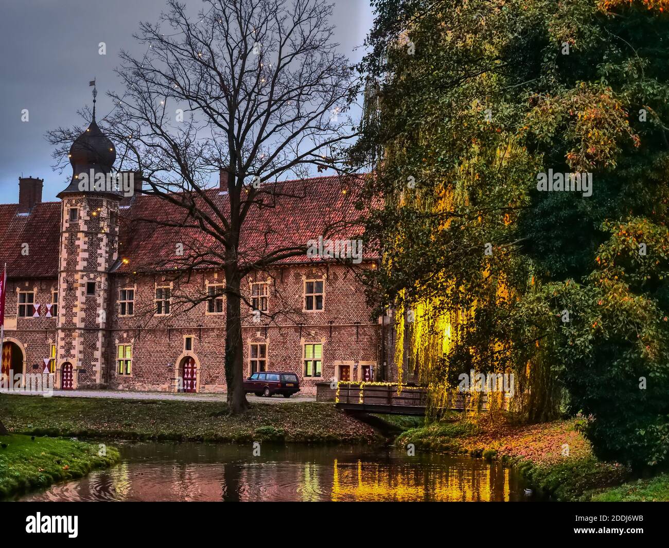 castle of raesfeld in germany Stock Photo - Alamy