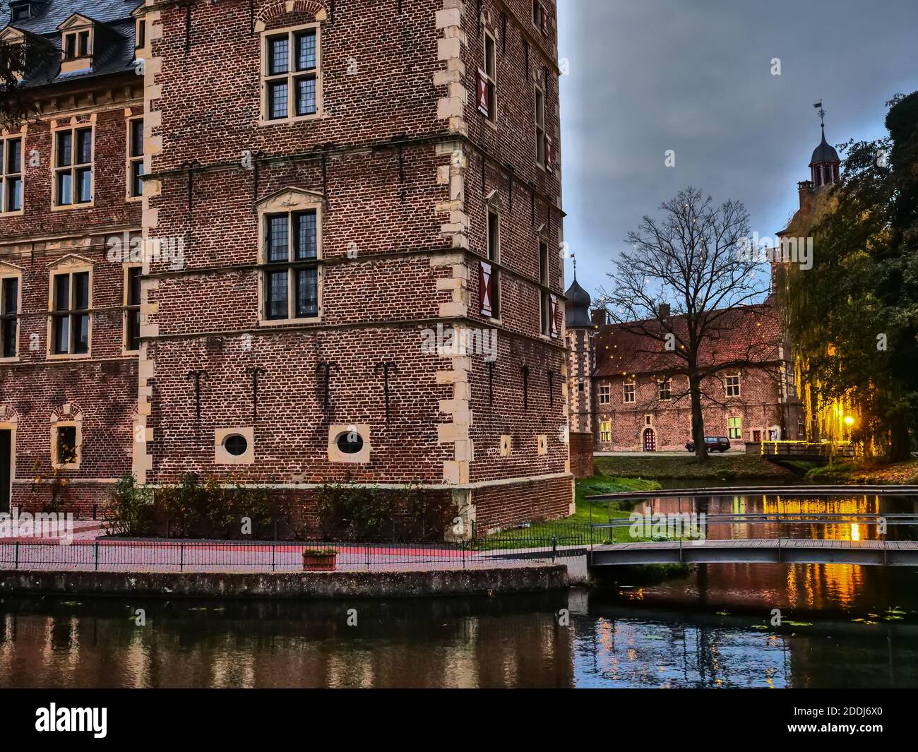 castle of raesfeld in germany Stock Photo - Alamy