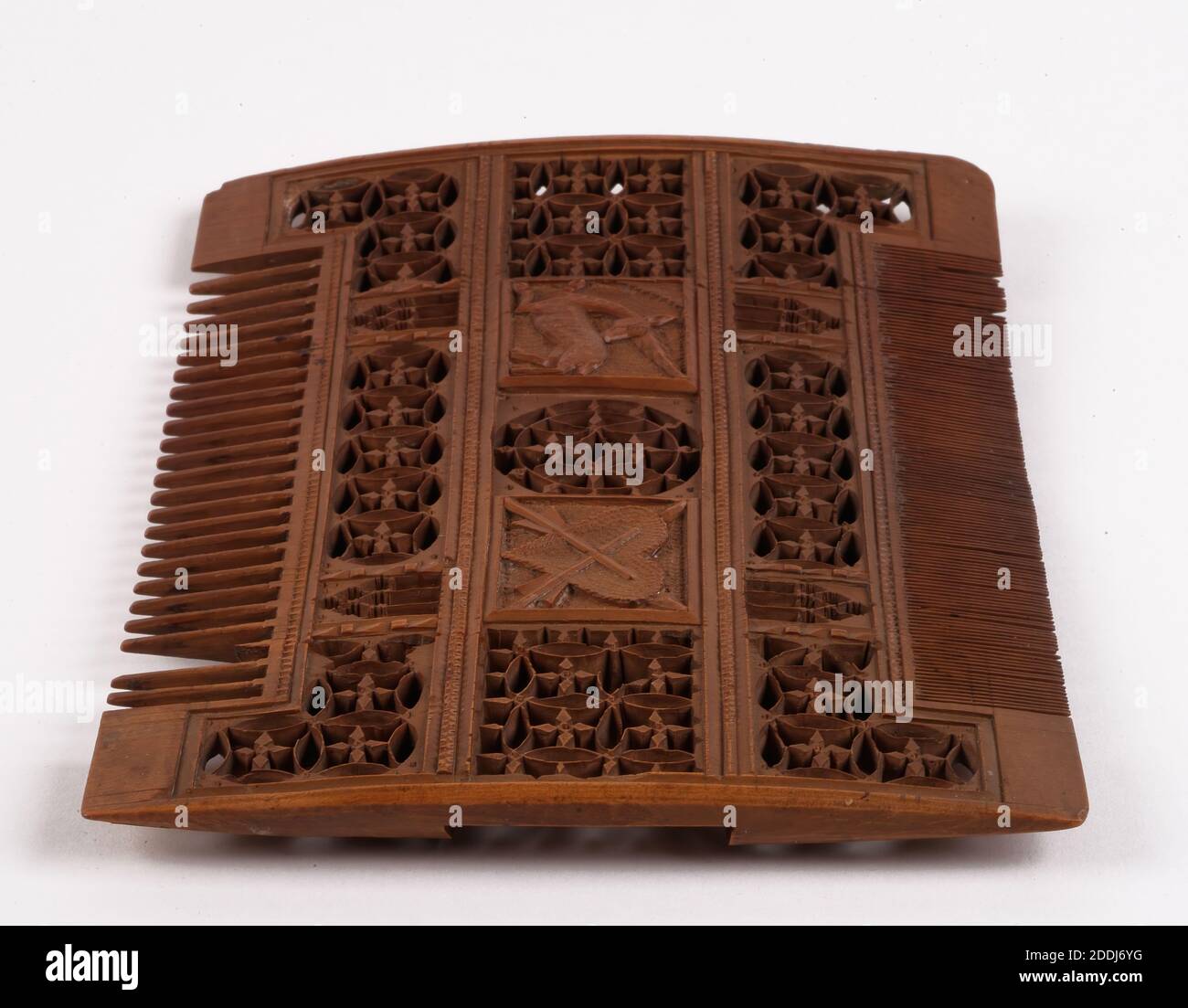 Boxwood wood hi-res stock photography and images - Alamy