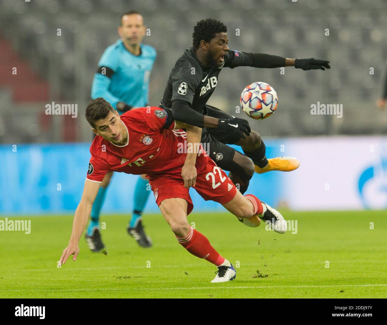 from left Marc Roca (FC Bayern Munich) in a duels with Sekou Koita (RB ...