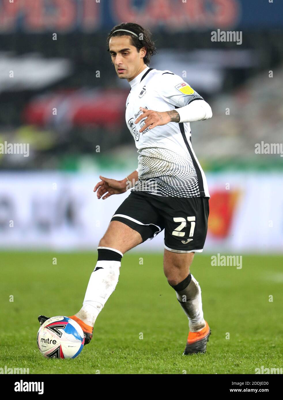 Swansea City's Yan Dhanda during the Sky Bet Championship match at The ...