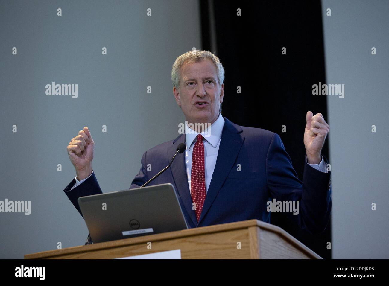 New York City Mayor and 2020 Presidential candidate Bill de Blasio ...
