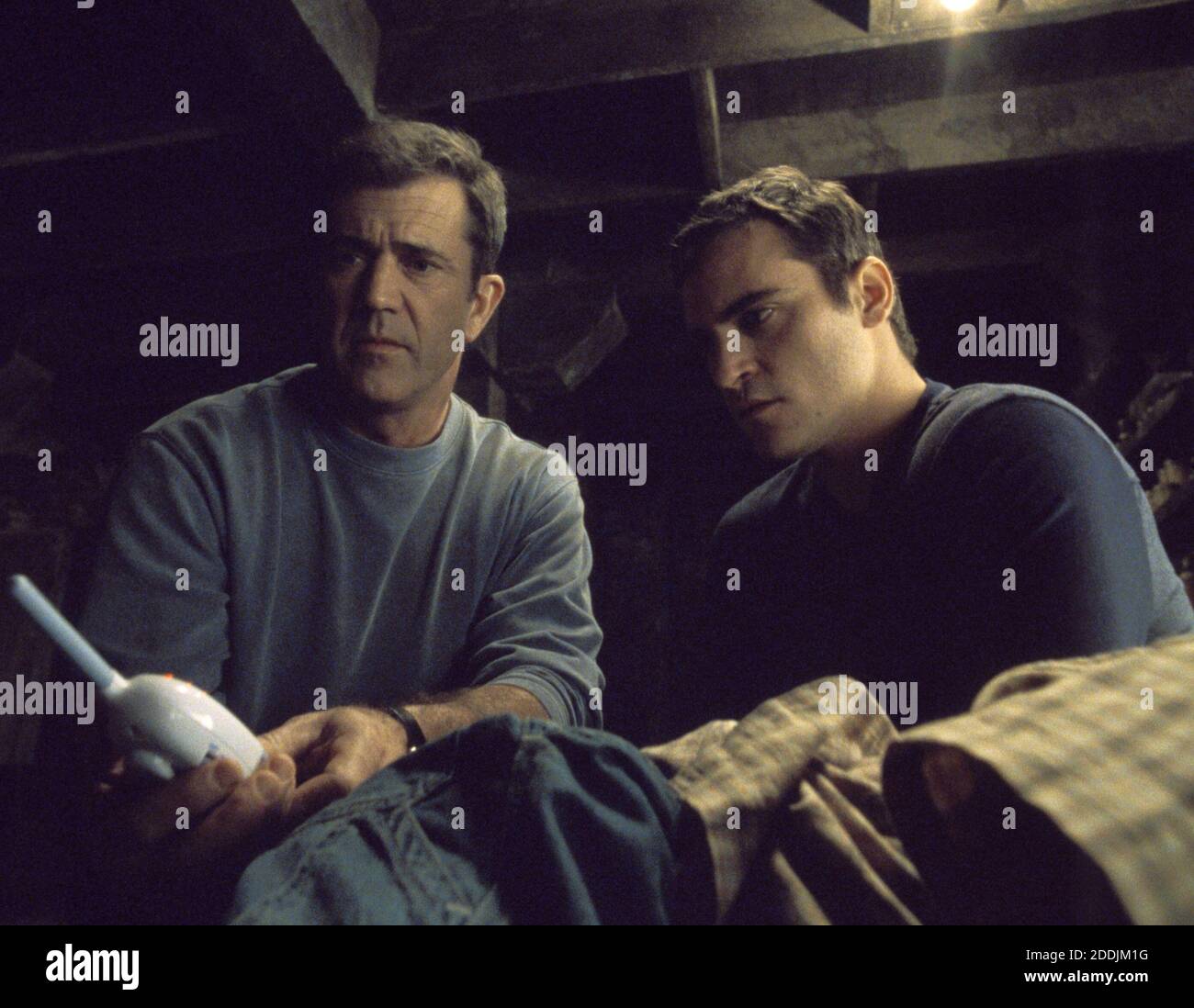 Joaquin phoenix mel gibson signs hi-res stock photography and images ...