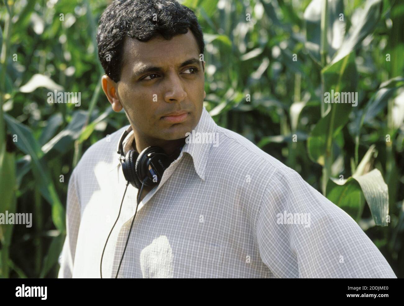 Director M. Night Shyamalan, "Signs" (2002) Photo credit: Touchstone ...