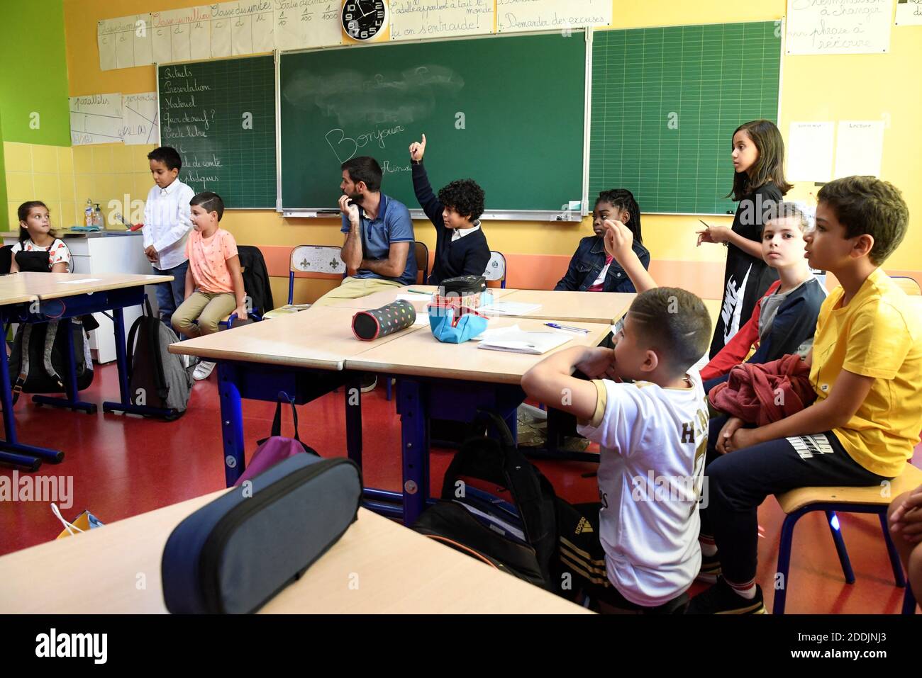 Photo class 2 elementary school hi-res stock photography and images - Alamy