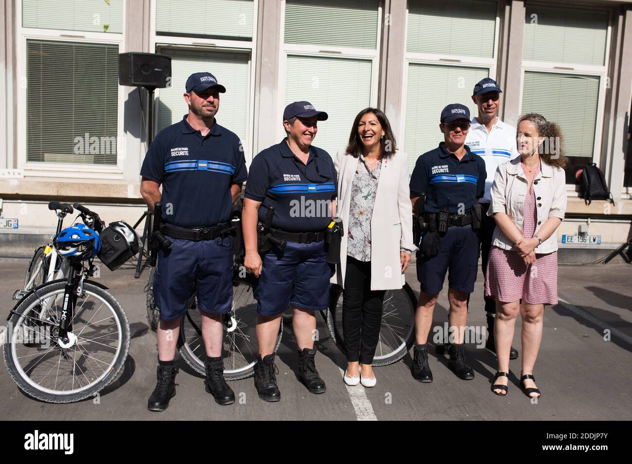 Anne Hidalgo, mayor of Paris meets and take pictures with the new ...
