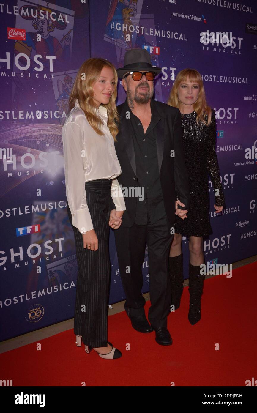 Dave Stewart with his wife and his daughter attending the premiere of ...