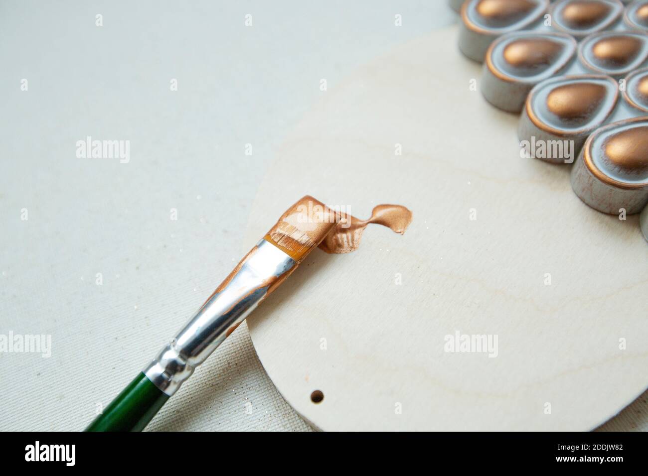 Gold paint stroke hi-res stock photography and images - Alamy