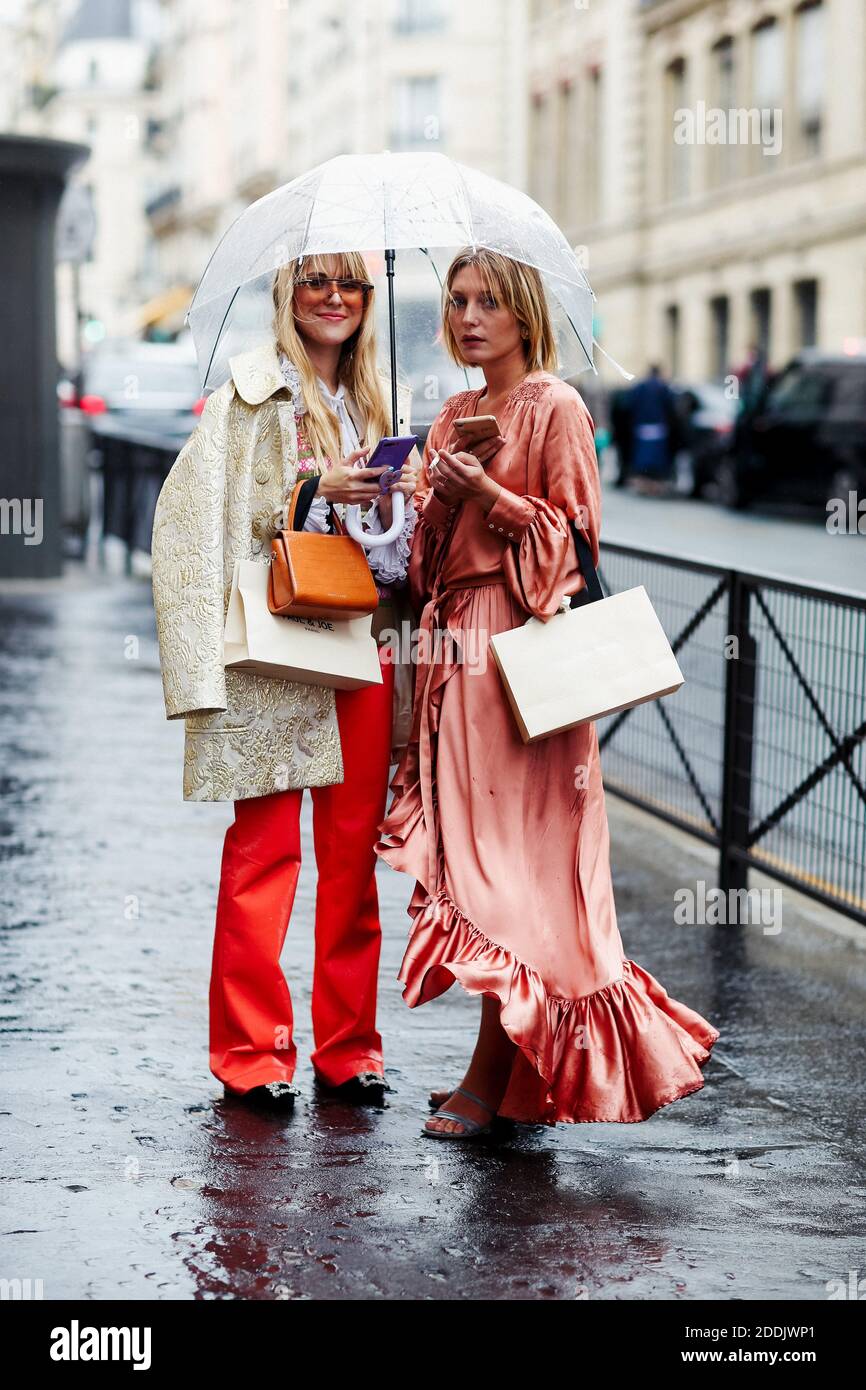 Street style, Emma Bonneaud and Julie Fournier arriving at Paul and Joe ...