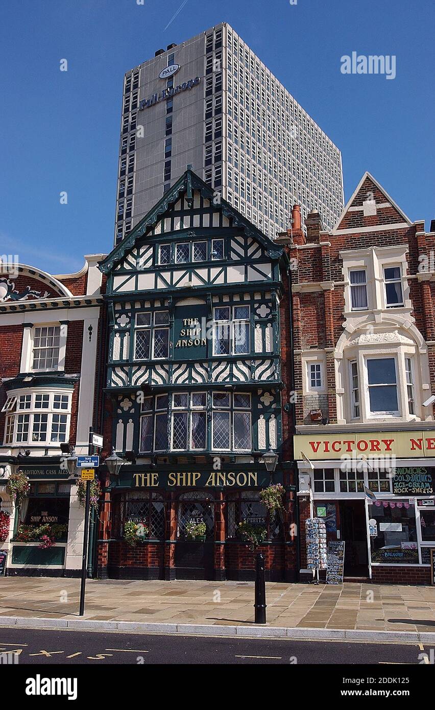 THE SHIPS ANSON PUB ,THE HARD, PORTSMOUTH 2001 THE LONDON TAVERN ...