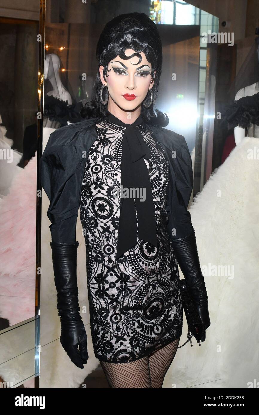Violet Chachki attends the Giambattista Valli Haute Couture Fall/Winter ...