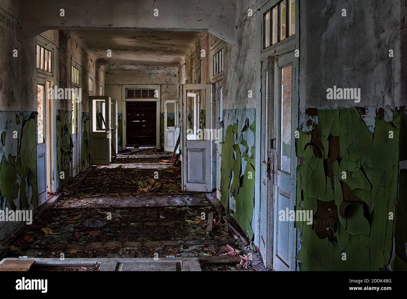 Messy dirty house hi-res stock photography and images - Alamy