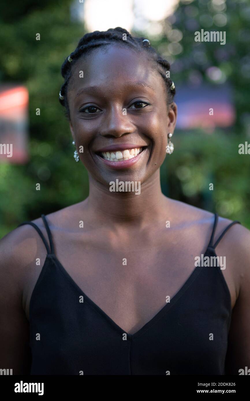 Shani assiste au diner de gala du Comite Francais pour la Sauvegarde de ...