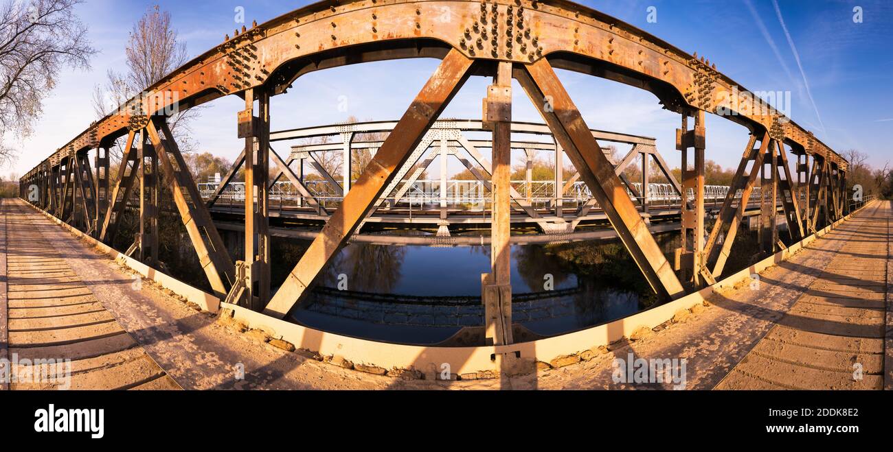 Bridge over main river hi-res stock photography and images - Alamy
