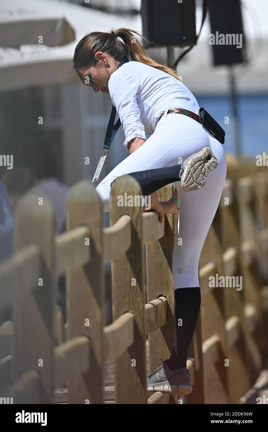 Jessica Springsteen competes the 6th Longines Paris Eiffel Jumping on ...