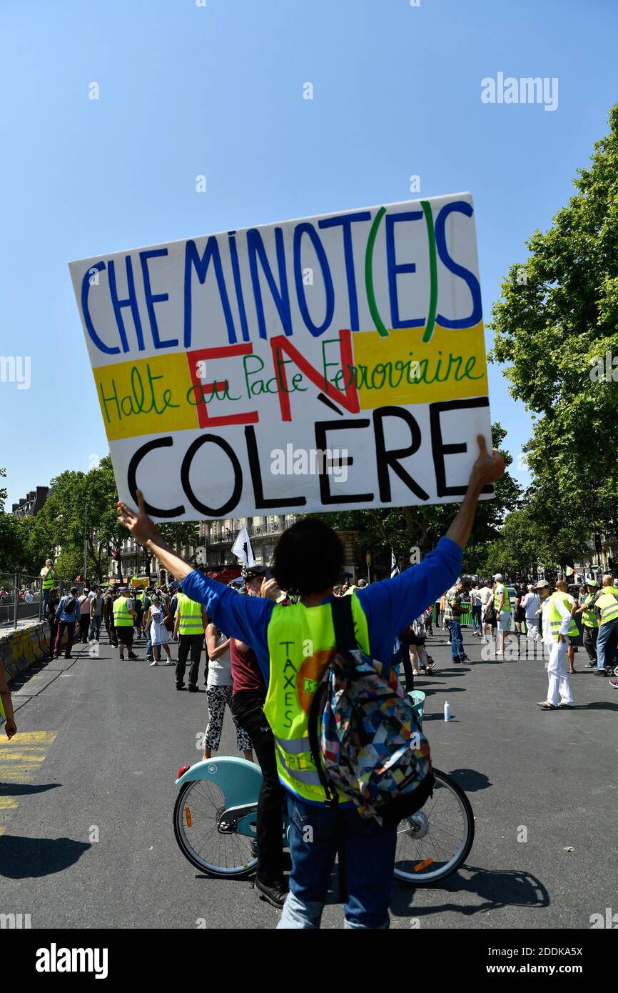 Yellow vest protesters demonstrate for the act 34, in Paris, France, on ...