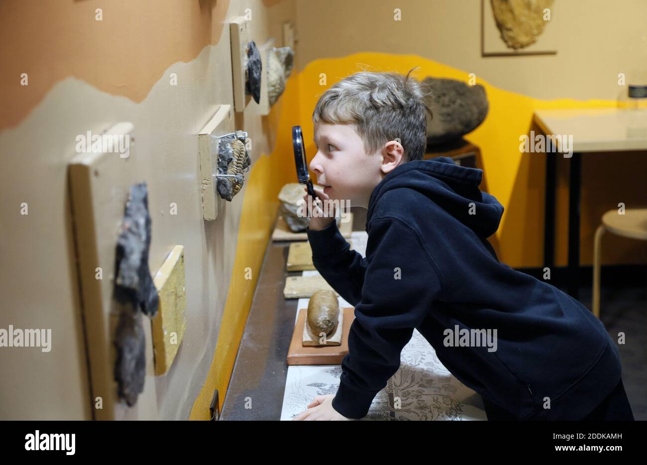 Child In A Science Lab Stock Photo - Alamy