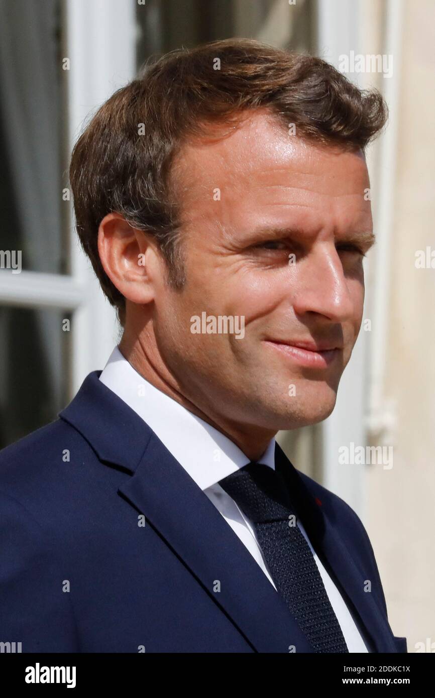 French President Emmanuel Macron greets Netchirvan Barzani, Président ...