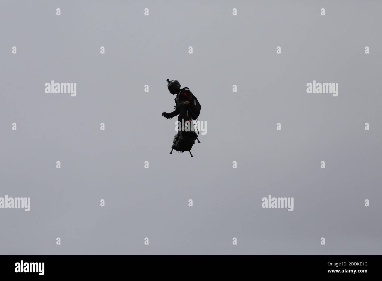 Presentation of the FLIGHTBOARD AIR during the 14 of July annual Parade ...