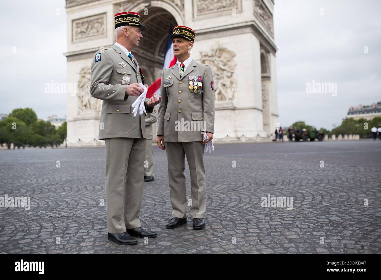 French armies chief of staff general François Lecointre (L) and Paris ...