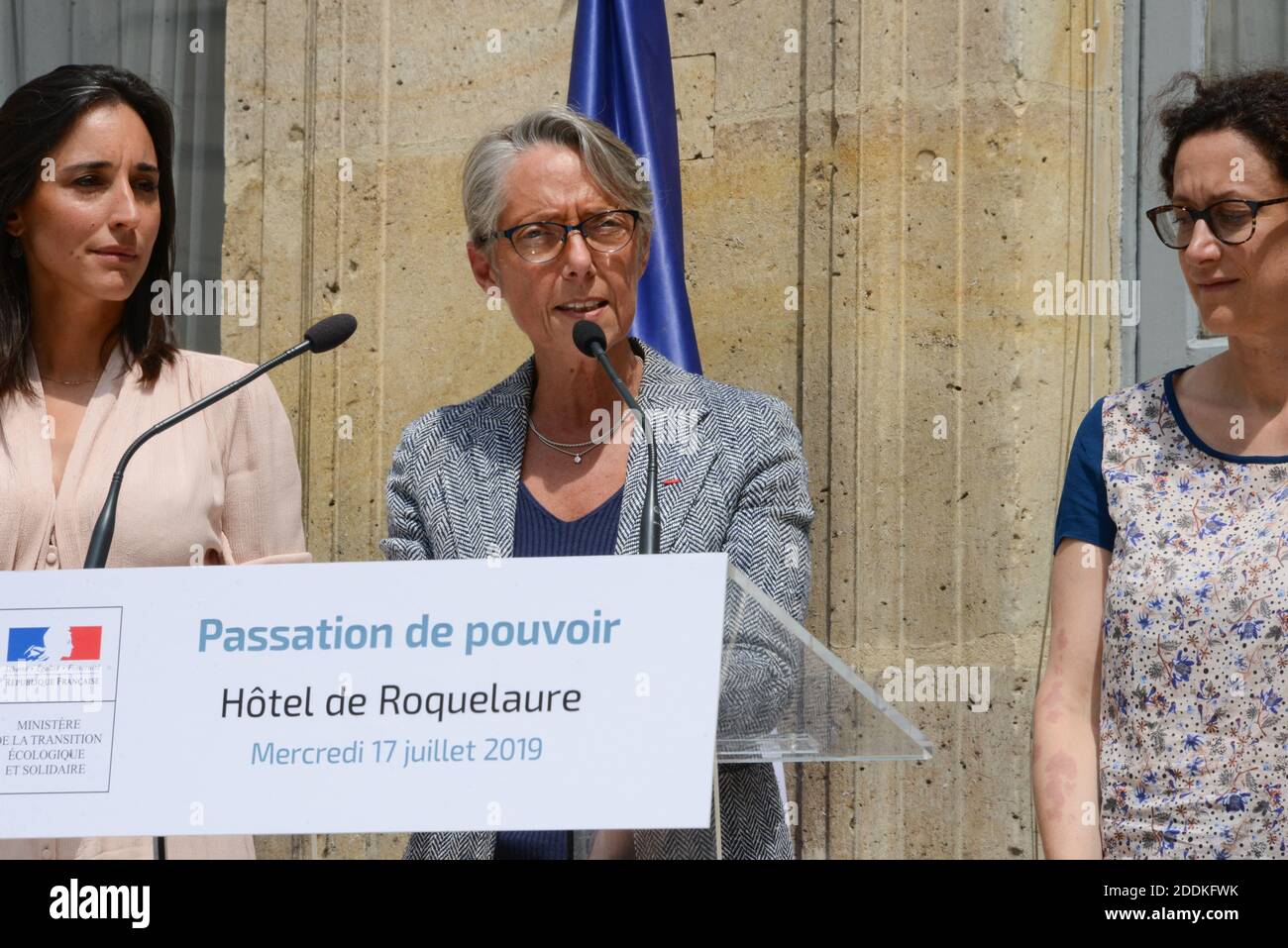 Newly appointed Environment ministery Elisabeth Borne, flanked by ...