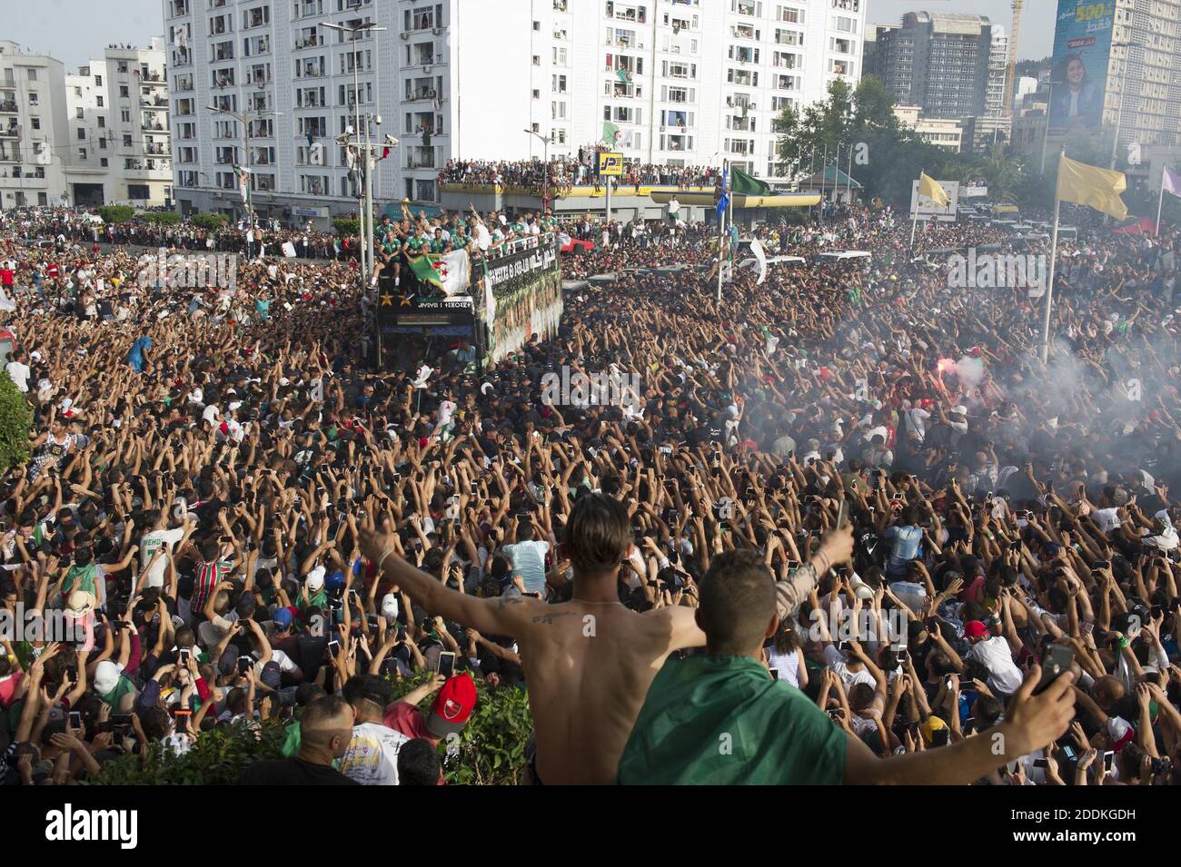 Algeria football national team celebrate with fans in downtown Algiers ...