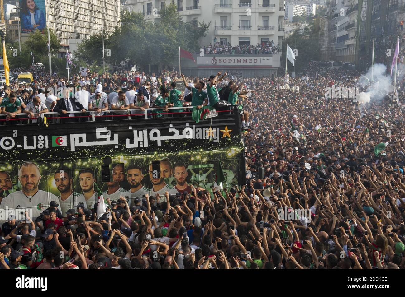 Algeria football national team celebrate with fans in downtown Algiers ...