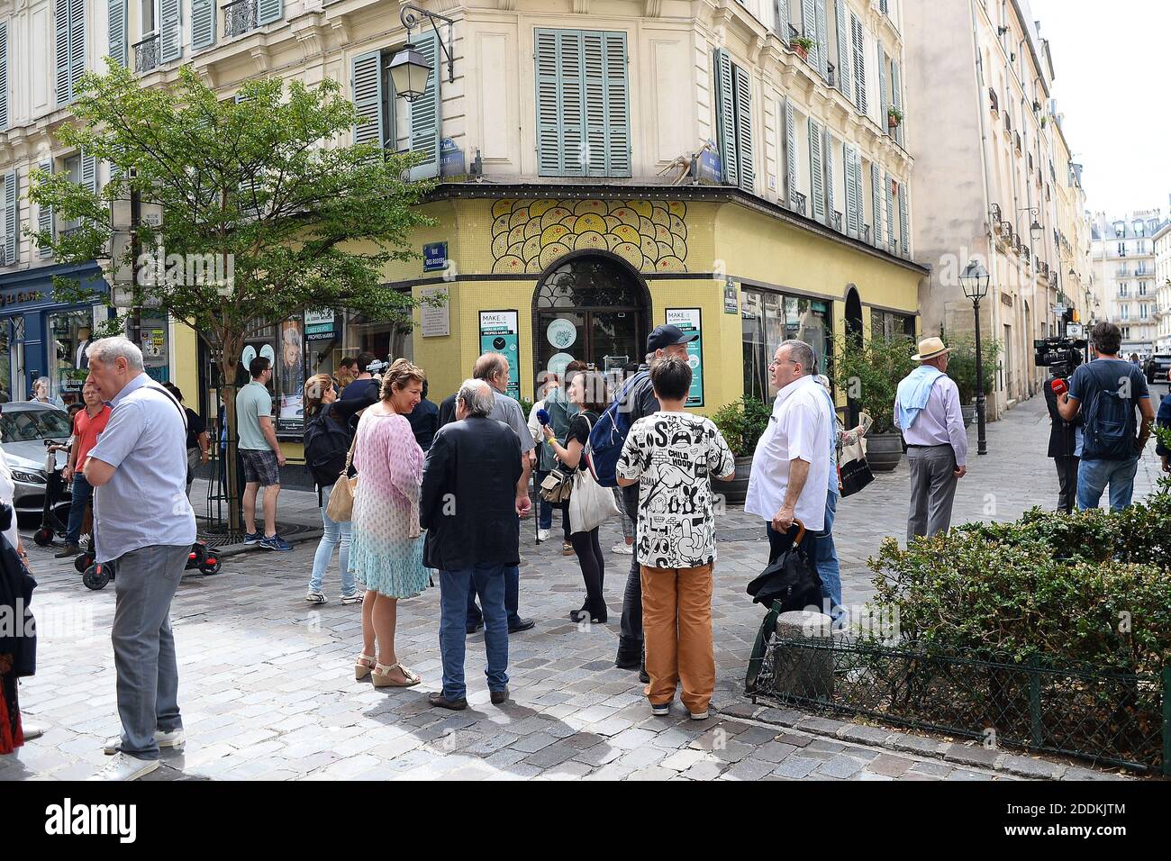Goldenberg restaurant paris hi-res stock photography and images - Alamy